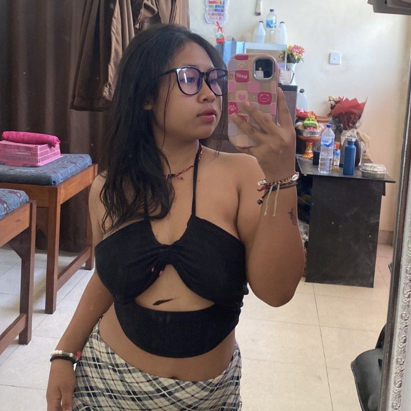 Ucik (@tut_uci) | Snapchat Stories, Spotlight & Lenses
