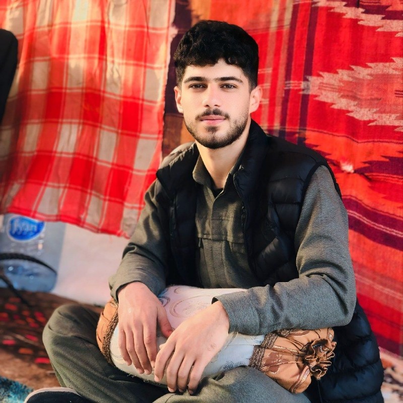 توانای حەمەتاڵ☠⃤♣ (@twanay_7amatal) | Snapchat Stories, Spotlight & Lenses