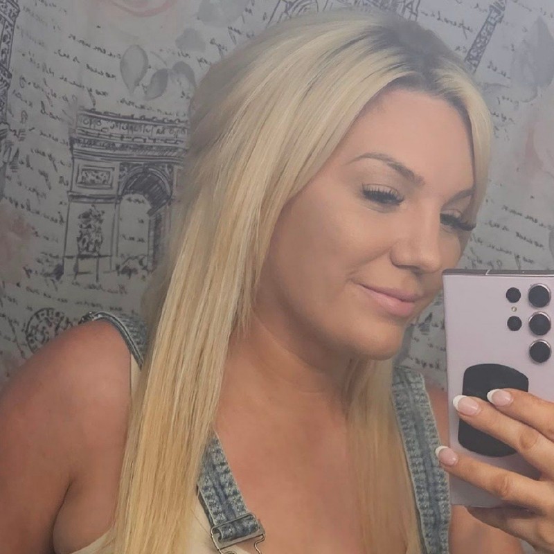 Lisa (@twisted.gears) | Snapchat Stories, Spotlight & Lenses