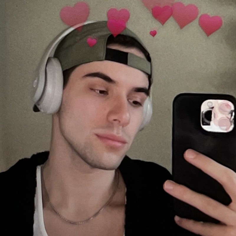 Tyler Banks (@tyler9708) | Snapchat Stories, Spotlight & Lenses