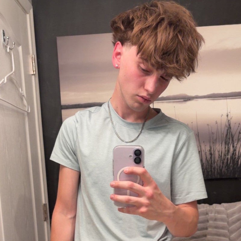 Tyler（@tylerheck10） | Snapchatストーリー、スポットライト、レンズ