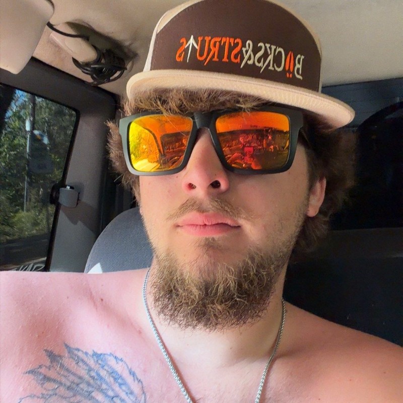Tyler White (@tylertheboe69) | Snapchat Stories, Spotlight & Lenses