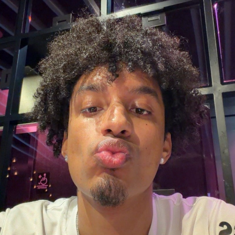 Tyrell Simon (@tyyrellll) | Snapchat Stories, Spotlight & Lenses