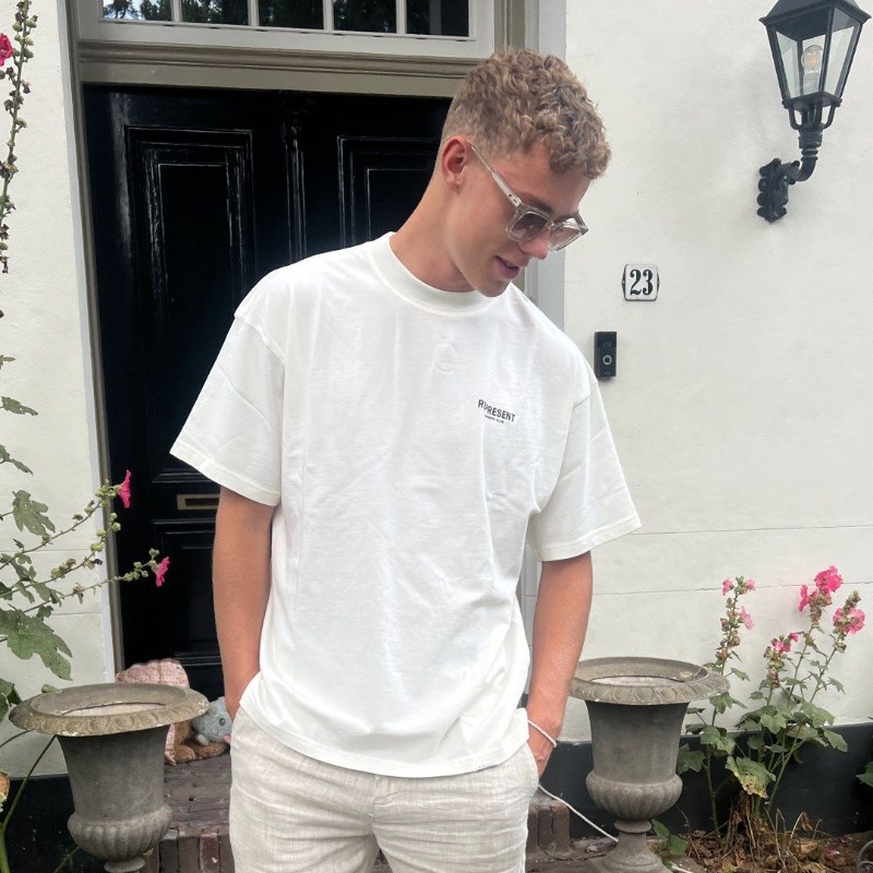 Quin van der Zeeuw (@uberquinnie) | Snapchat Stories, Spotlight & Lenses