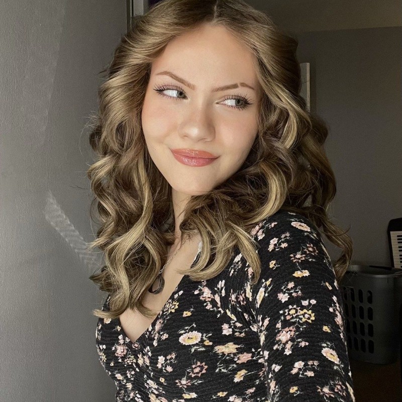 Christina Scully (@uhmmokayyy22) | Snapchat Stories, Spotlight & Lenses