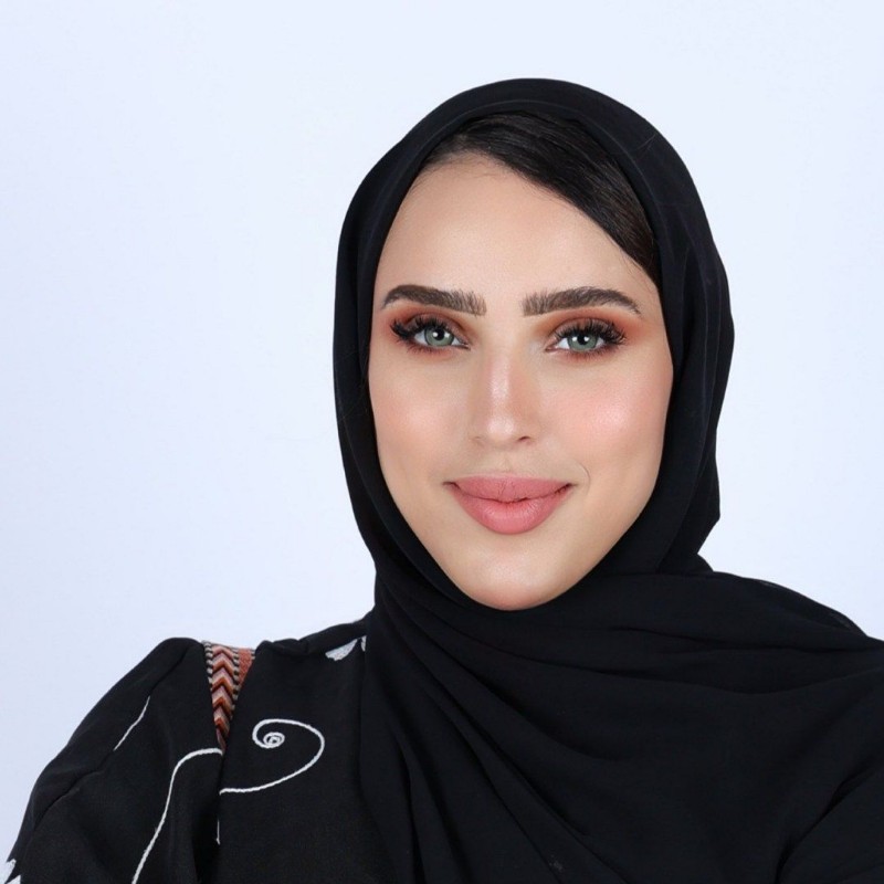 ريم حسين 🇦🇪 (@um.2c) | Snapchat Stories, Spotlight & Lenses