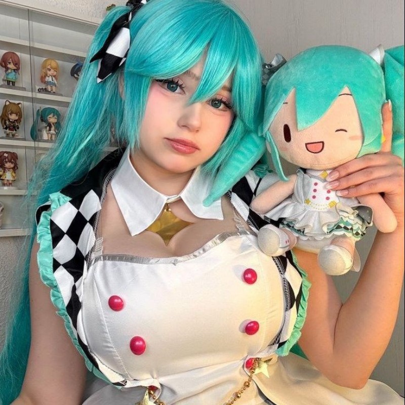 twitch.tv/upminaa (@upminaa.cos) | Snapchat Stories, Spotlight & Lenses