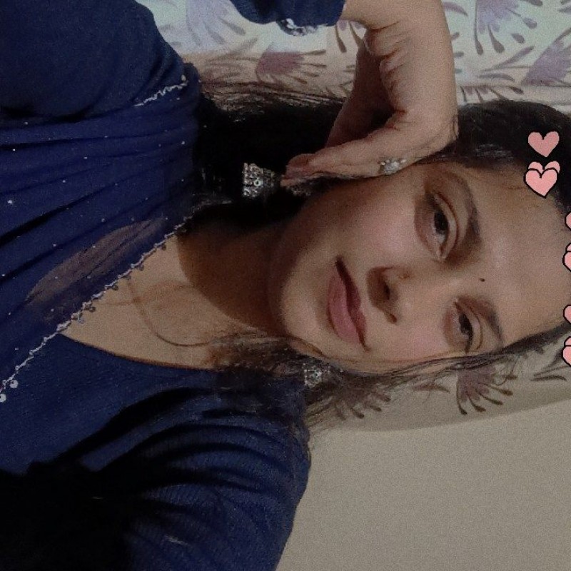 Urvashi Pandey (@urvashi_p206215) | Snapchat Stories, Spotlight & Lenses