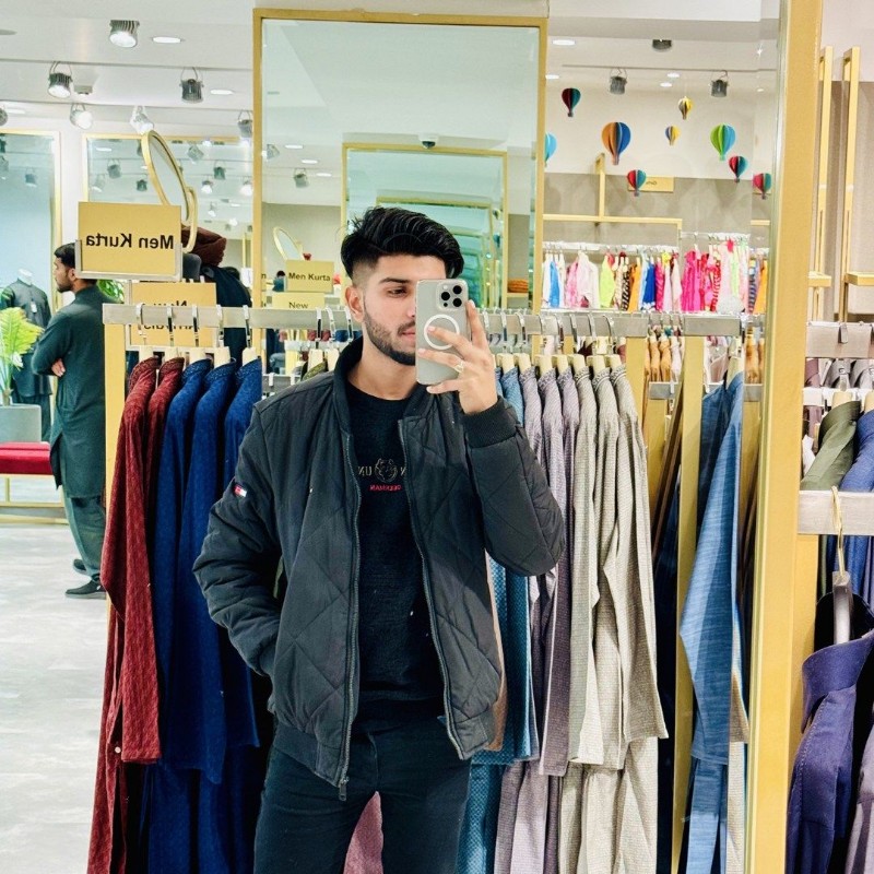 Usama_ Rizwan 🇵🇰 🇲🇾 (@usama_rizwan54) | Snapchat Stories, Spotlight & Lenses