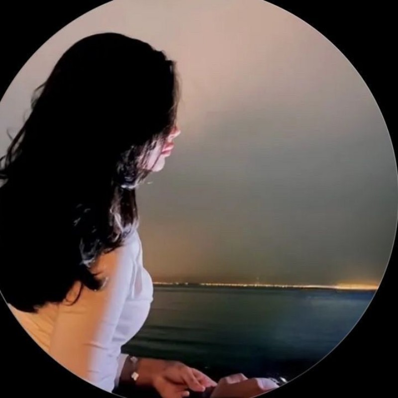 ᷂قـمـرر (@v_riio) | Snapchat Stories, Spotlight & Lenses