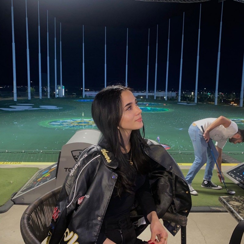 Valla Ismail (@v_sbff) | Snapchat Stories, Spotlight & Lenses