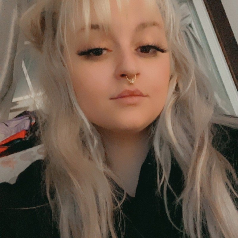 Shy🦇 (@vamperellavelma) | Snapchat Stories, Spotlight & Lenses