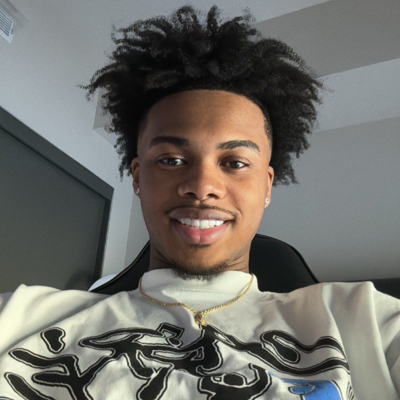 Official Vaughn (@vaughnraines) | Snapchat Stories, Spotlight & Lenses