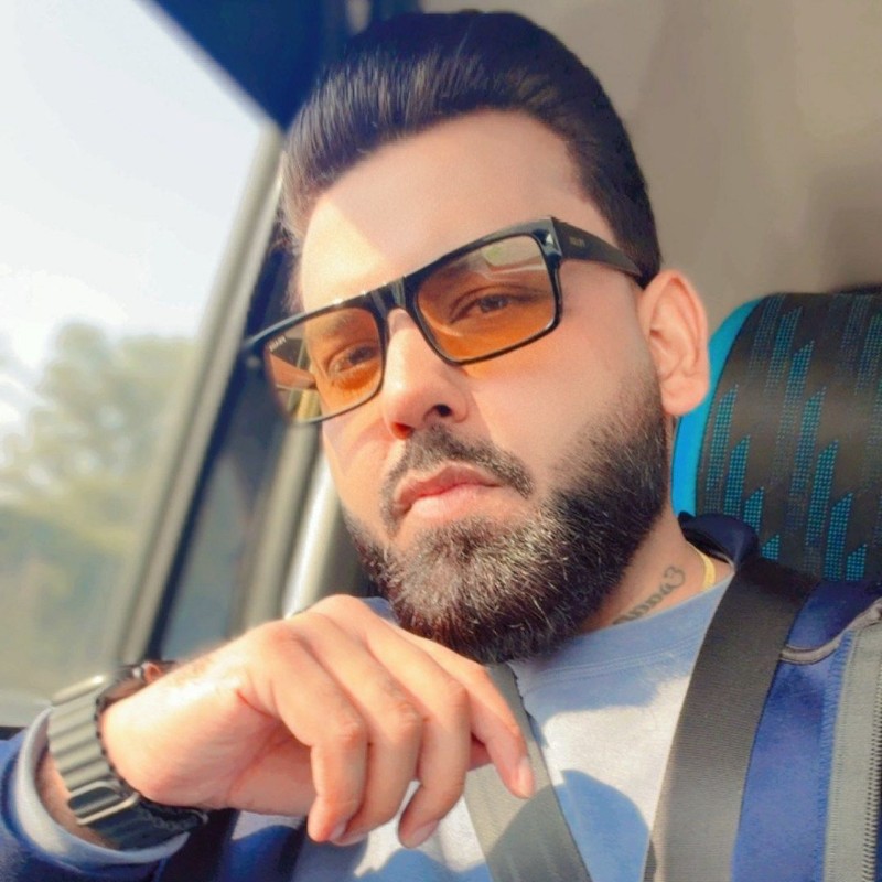 Vikas Banga (@vbanga36) | Snapchat Stories, Spotlight & Lenses