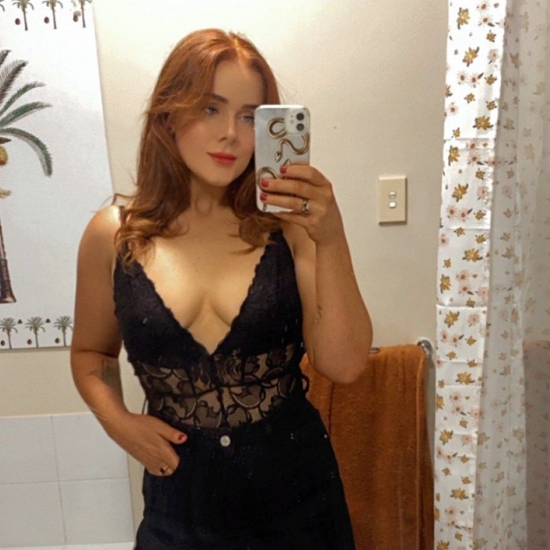 V ️‍🔥 (@vee.rose) | Snapchat Stories, Spotlight & Lenses