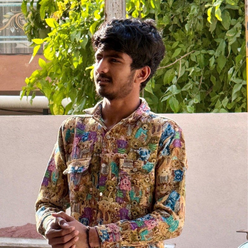 VEERU_🤴🏻 (@veerubarwad2023) | Snapchat Stories, Spotlight & Lenses