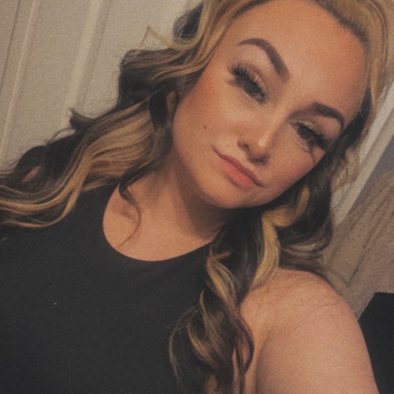 Vee🌙 Russell (@vernr1989) | Snapchat Stories, Spotlight & Lenses