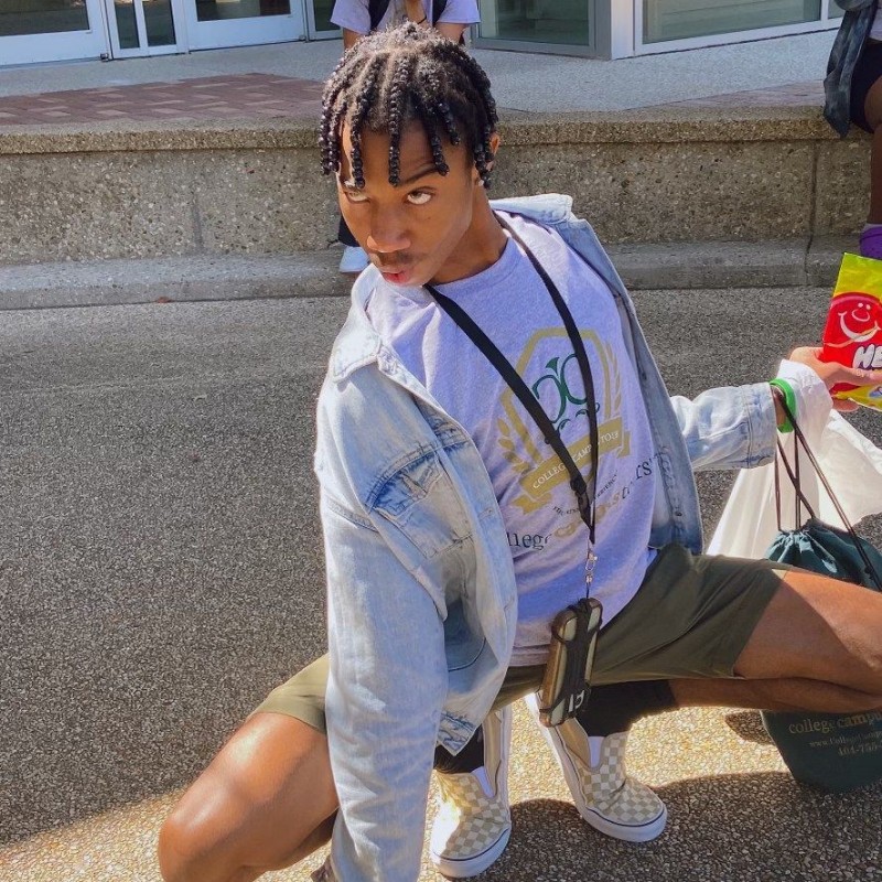 Larry Alexander (@verylarrylol) | Snapchat Stories, Spotlight & Lenses