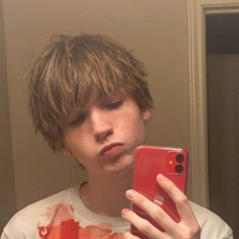 Connor Verlice (@vibranttwink) | Snapchat Stories, Spotlight & Lenses