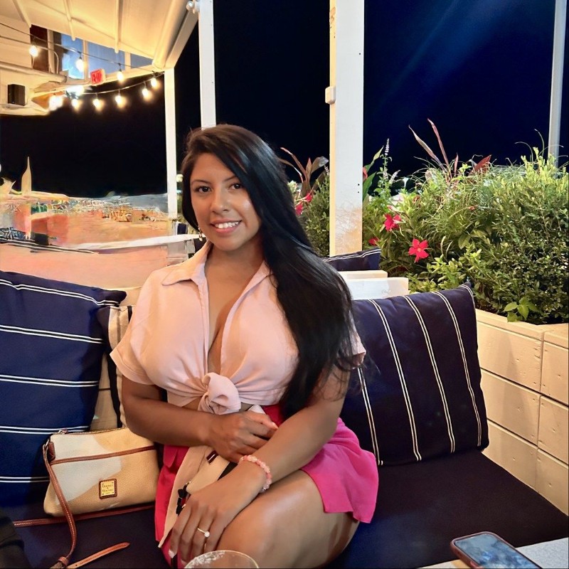 M Garcia💋 (@vicky-0909) | Snapchat Stories, Spotlight & Lenses