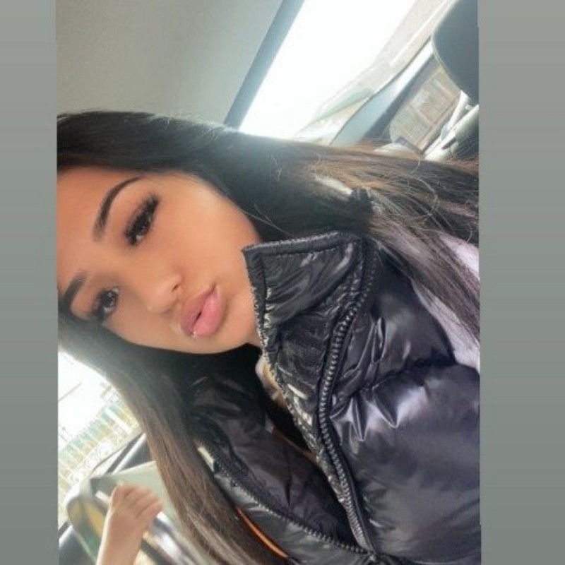 Viki🍒 (@vikix2021x) | Snapchat Stories, Spotlight & Lenses