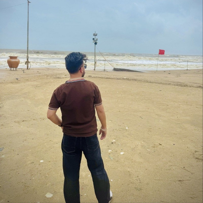 Vikrant ️‍🔥 (@viku.official) | Snapchat Stories, Spotlight & Lenses