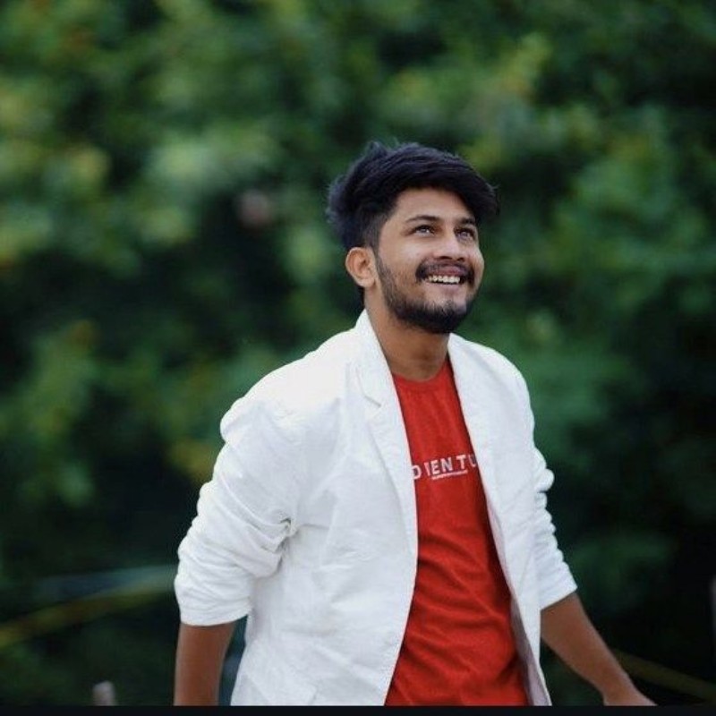 Vineeth Vini (@vineeth_v1) | Snapchat Stories, Spotlight & Lenses