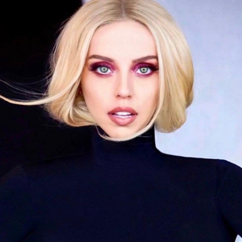 Violet Benson (@violetbenson) | Snapchat Stories, Spotlight & Lenses