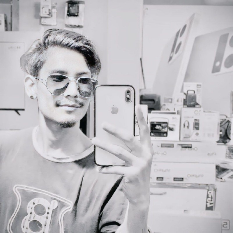 VEERU THAPA（@vthapa4465） | Snapchatストーリー、スポットライト、レンズ