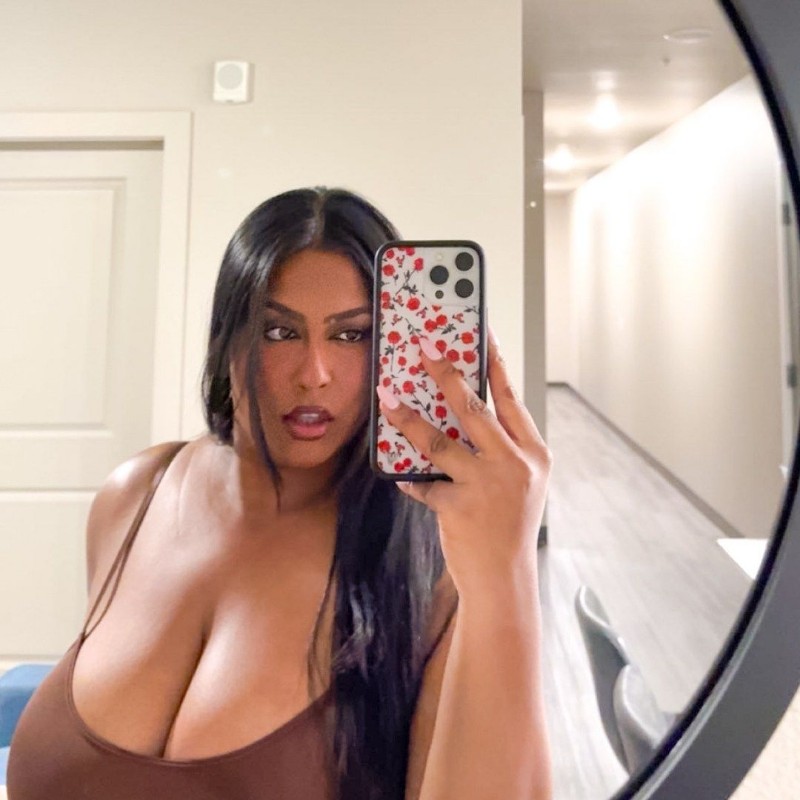 Vyshnavi 🤍 (@vysh-navi) | Snapchat Stories, Spotlight & Lenses