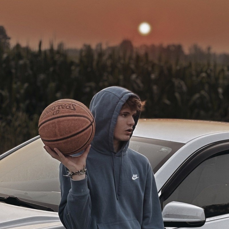 Wesley Carson (@wesleycarson) | Snapchat Stories, Spotlight & Lenses