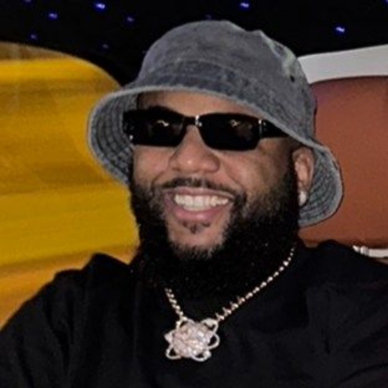 Wizard Kelly (@whoswizardkelly) | Snapchat Stories, Spotlight & Lenses