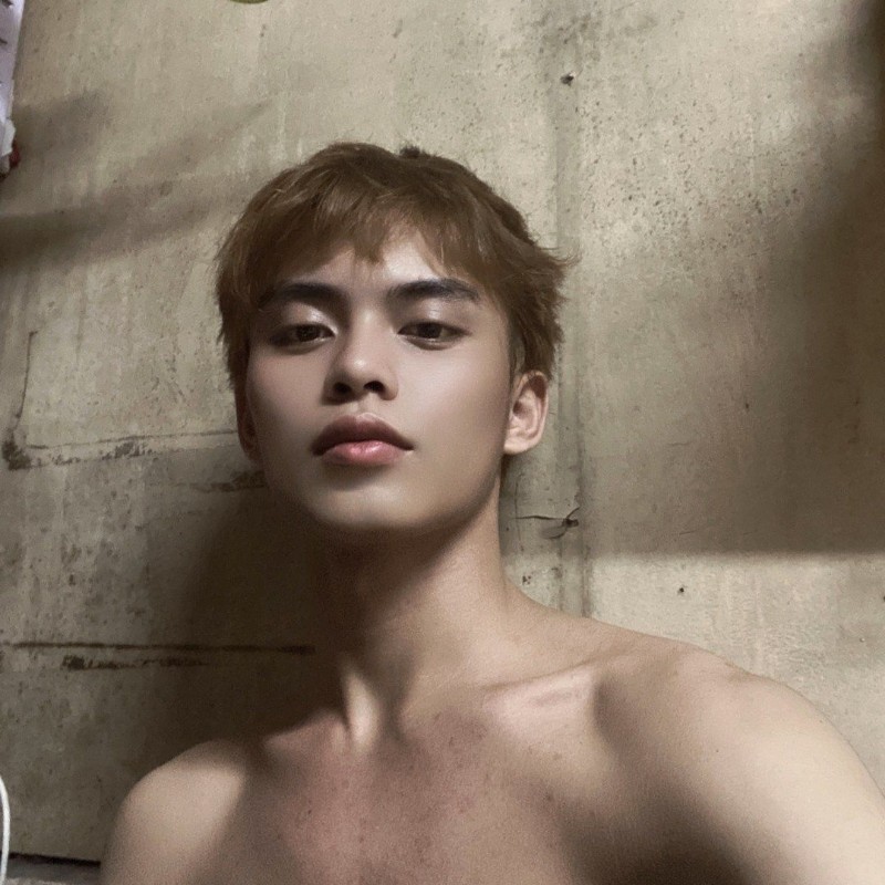 Win Lipata (@winwyn_03) | Snapchat Stories, Spotlight & Lenses