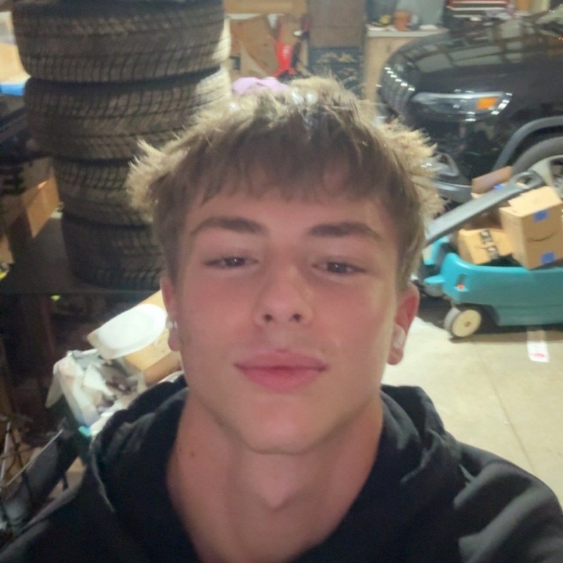 Camrin Wondergem (@wondergel10) | Snapchat Stories, Spotlight & Lenses