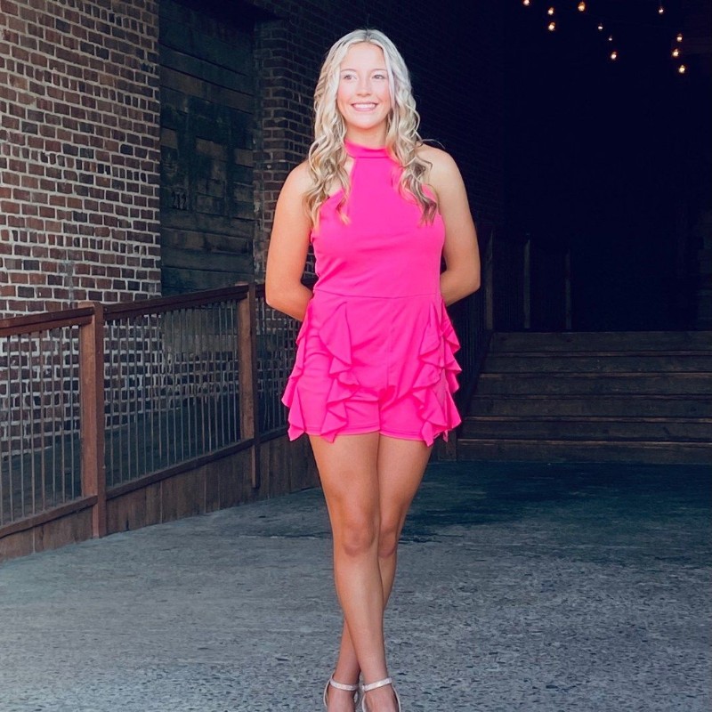 Whitney Quick (@wquick32) | Snapchat Stories, Spotlight & Lenses