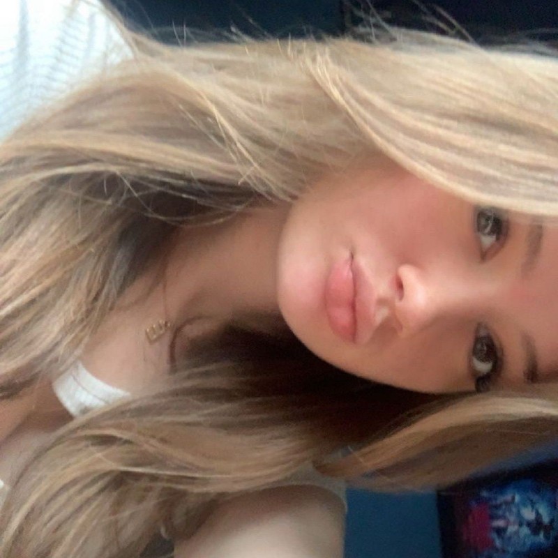 Evie 🤍💍 (@xox_elouis3) | Snapchat Stories, Spotlight & Lenses