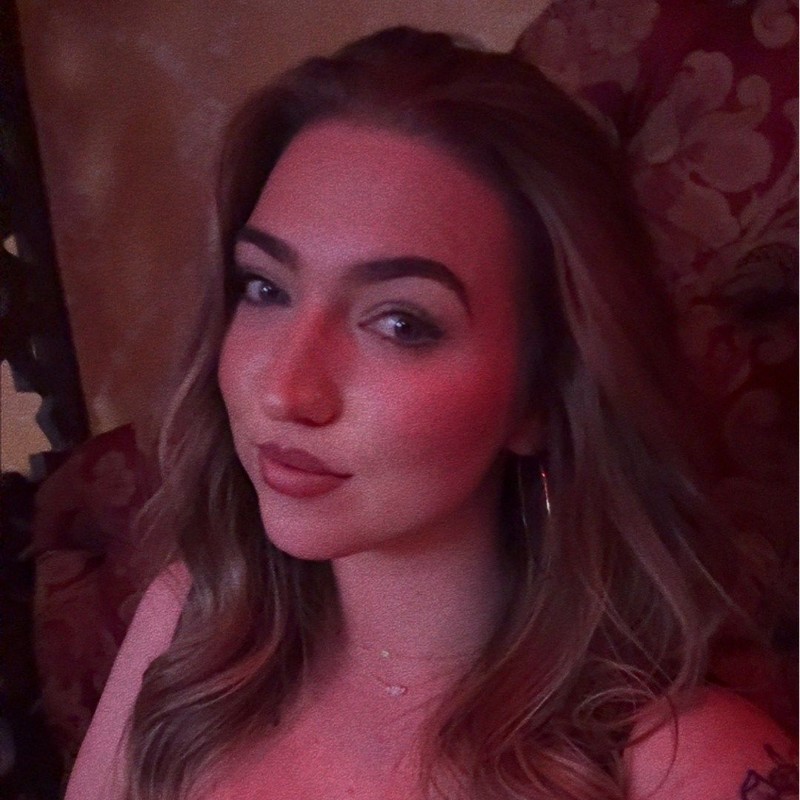 Tori 😊 (@xoxo.torib) | Snapchat Stories, Spotlight & Lenses