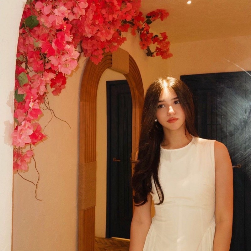 Робия Хусниддинова (@xr_robi06) | Snapchat Stories, Spotlight & Lenses