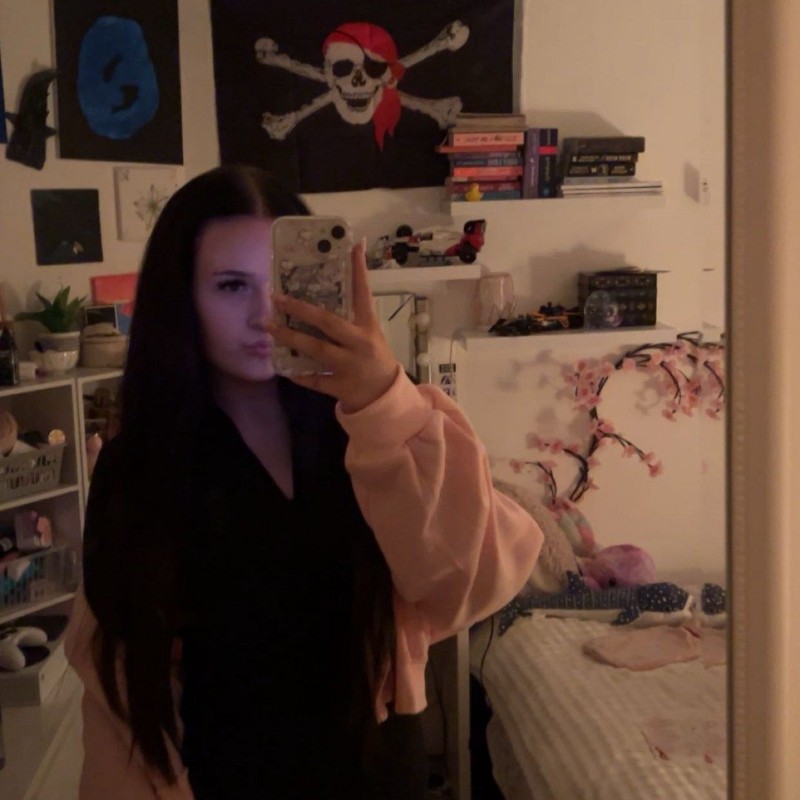 Sophie (@xsophieswan) | Snapchat Stories, Spotlight & Lenses