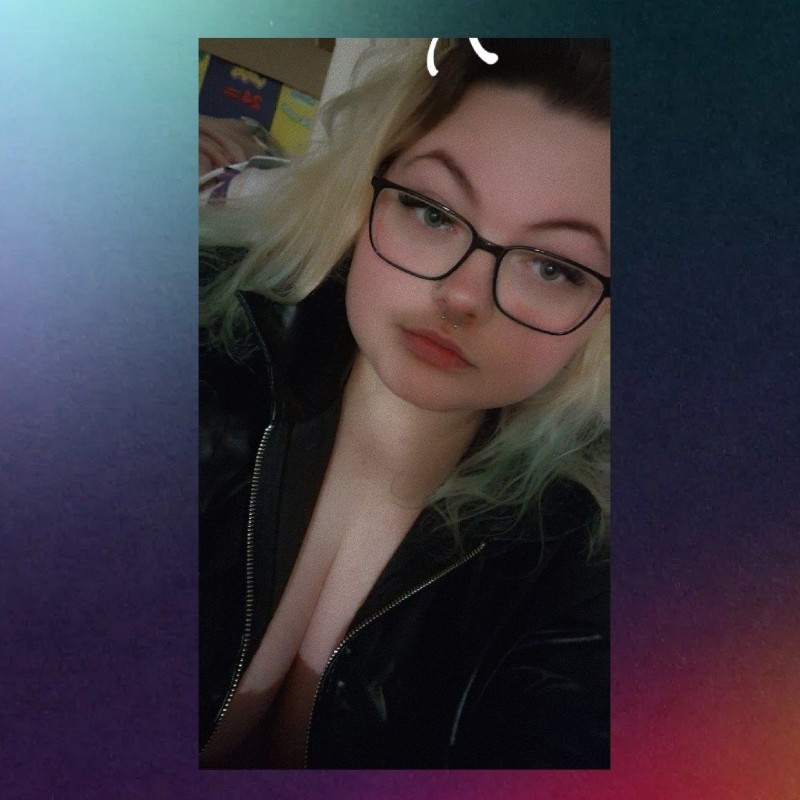 taz🐉 (@xtazminxo) | Snapchat Stories, Spotlight & Lenses