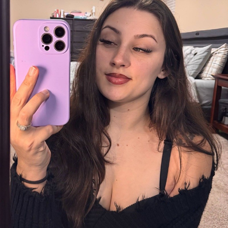 Ghost Family (@xxmrmrsghostxx) | Snapchat Stories, Spotlight & Lenses