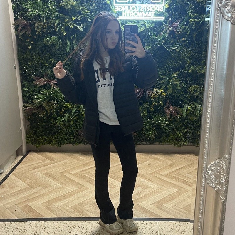 🎀Vika🎀🩵 (@y0ur_vika) | Snapchat Stories, Spotlight & Lenses