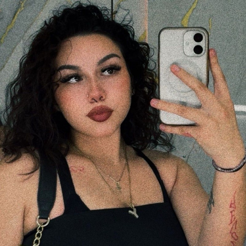 Yami🧿 (@yami.yamilexx) | Snapchat Stories, Spotlight & Lenses