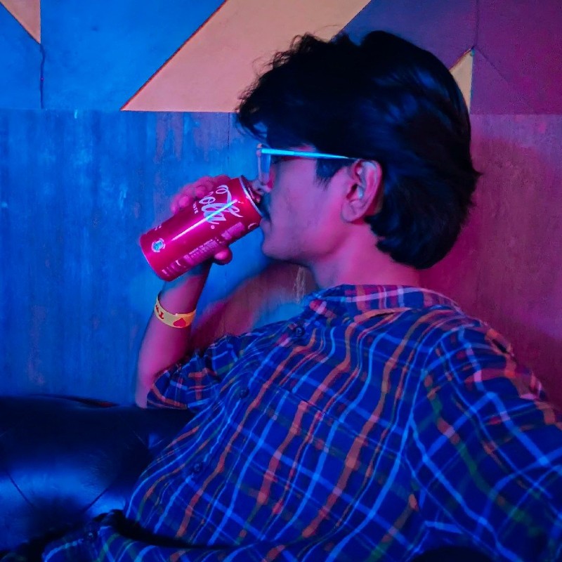 YASH DARJI (@yash_darji2112) | Snapchat Verhalen, Spotlight en Lenzen