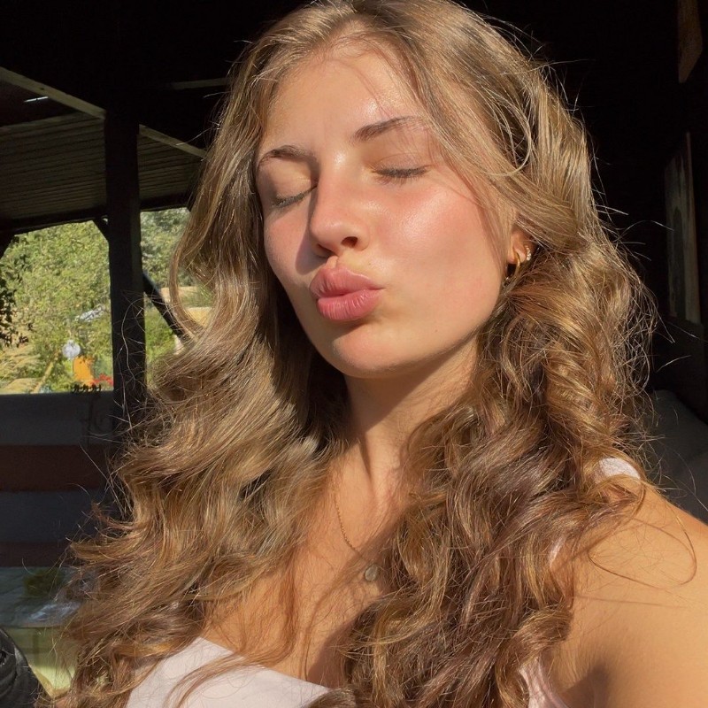 yasi (@yasi2.0lol) | Snapchat Stories, Spotlight & Lenses