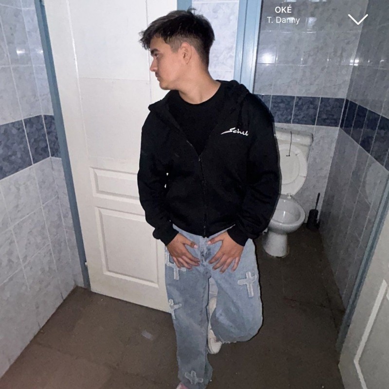 yng_robika (@yng_robi) | Snapchat Stories, Spotlight & Lenses