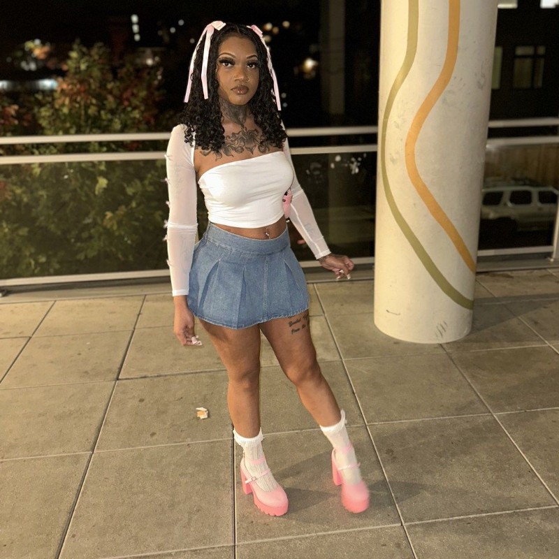 Bratz Doll (@yogirlquannie) | Snapchat Stories, Spotlight & Lenses