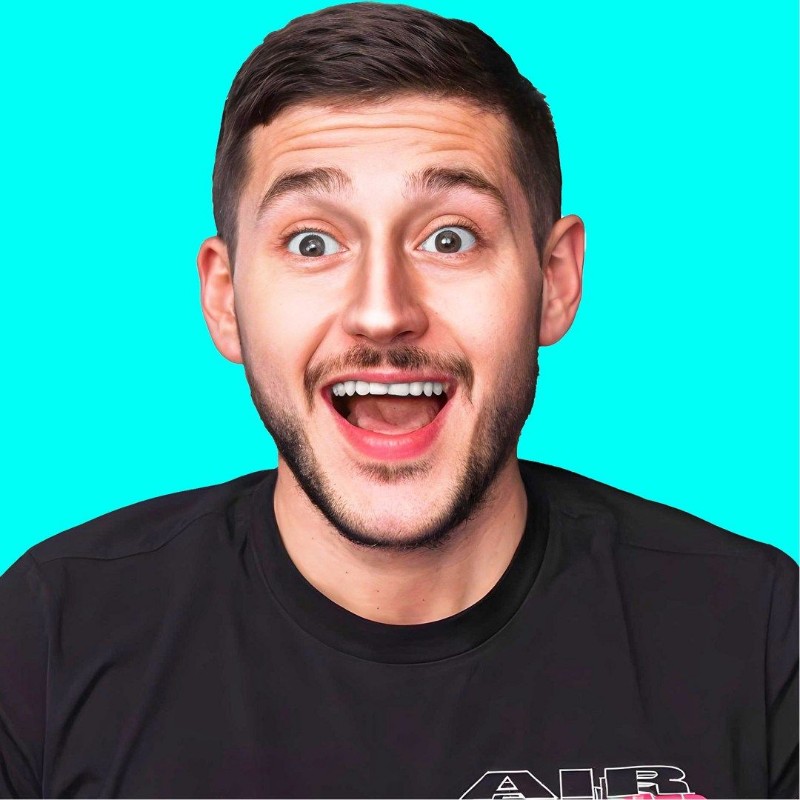 YoMax (@yomax38) | Snapchat Stories, Spotlight & Lenses