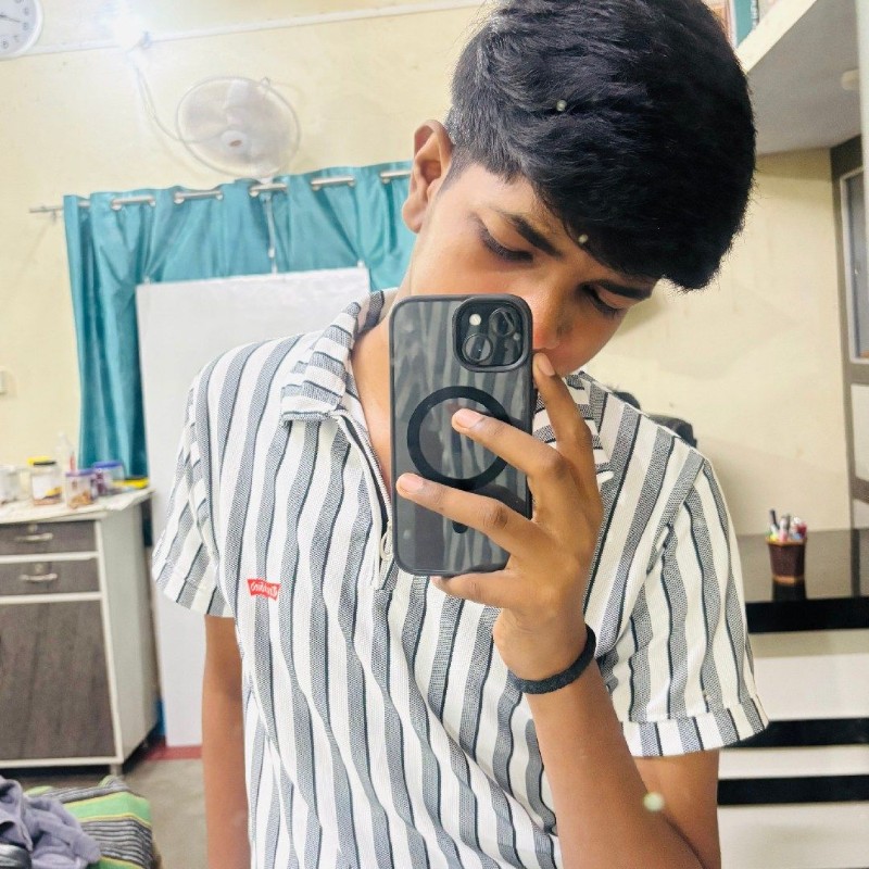 SAURABH.... ️ (@your.saurabh25) | Snapchat Stories, Spotlight & Lenses