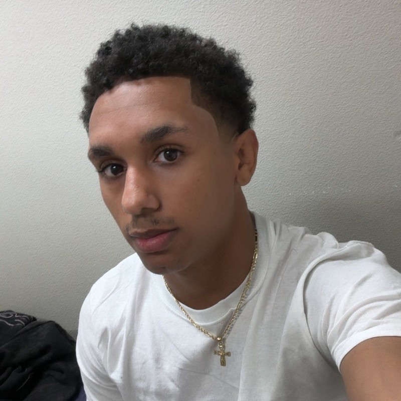 ypc💜 (@ypc_dylan) | Snapchat Stories, Spotlight & Lenses